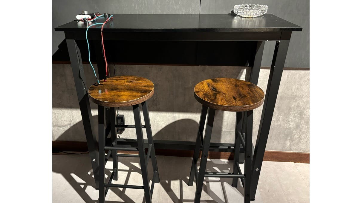 新中野30秒&新宿6分｜SNS映え間違いなしのレトロ空間でダンスを｜高音質スピーカー×ソファ付の写真4