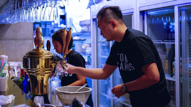 ~フォーマルな研修やセミナーから煌びやかな宴会まで、一気通貫で開催できる「駅前」&「ハイブリッド」なイベントホール。の写真21