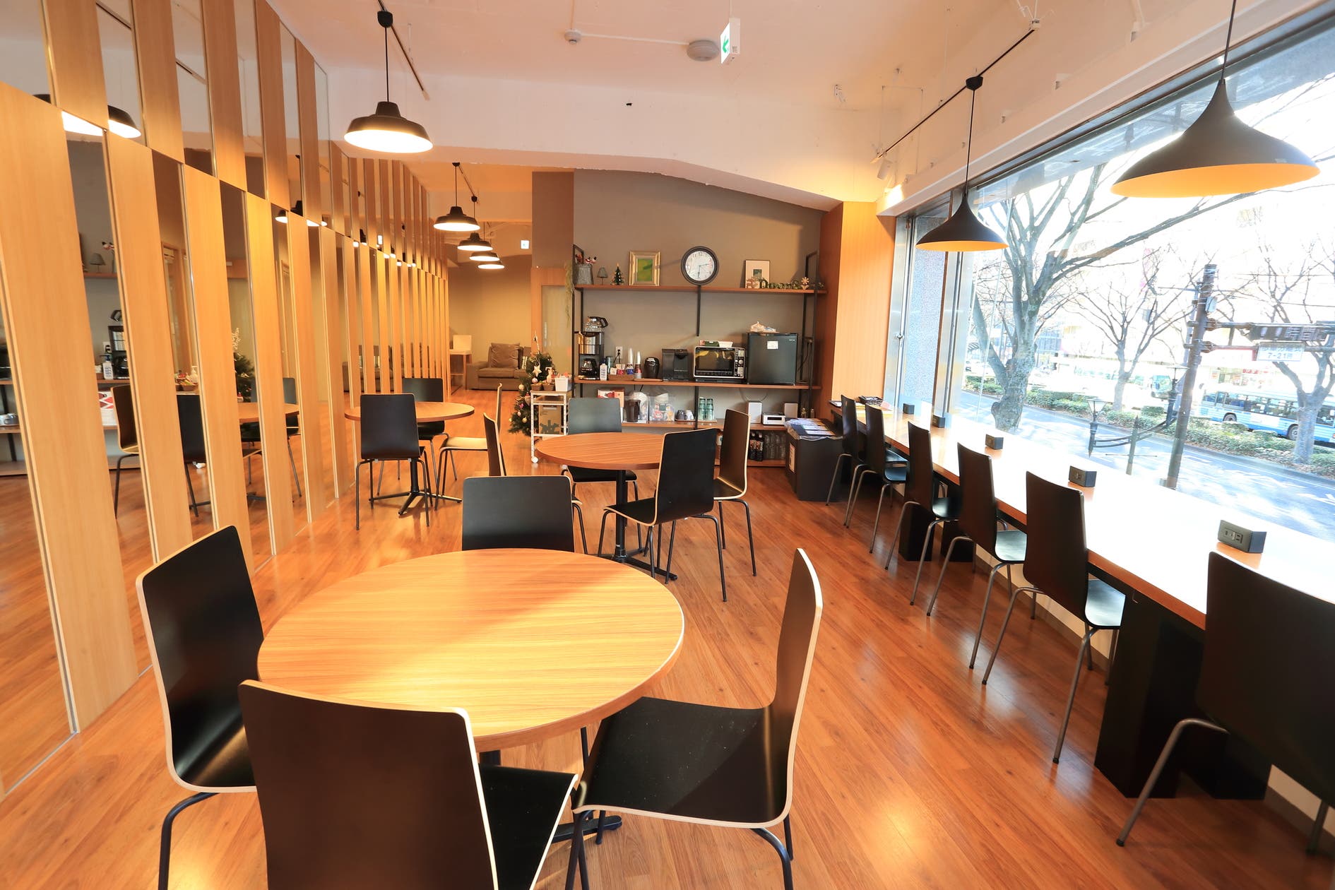 【仙台駅から徒歩4分】仙台あおば通り333店　B会議室【マイク・プロジェクター・モニターなど設備豊富】の写真8