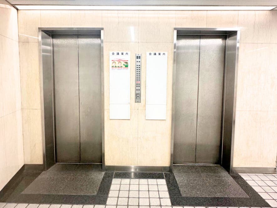 【仙台駅から徒歩4分】仙台あおば通り333店　C会議室【マイク・プロジェクター・モニターなど設備豊富】の写真4