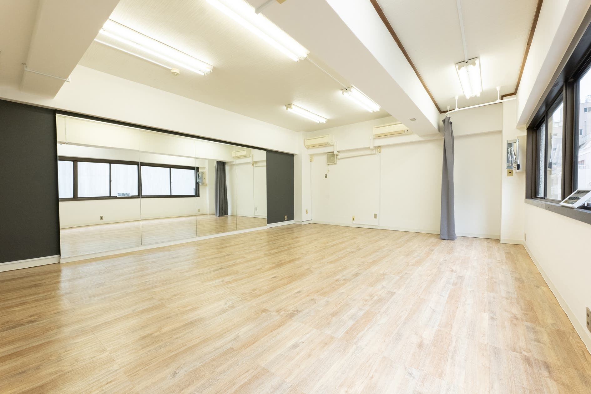 【新橋駅4分、内幸町駅1分】☆ジャンプOK☆ダンス・ヨガなどにおすすめ/1日1回スタッフ完全清掃のスタジオの写真24