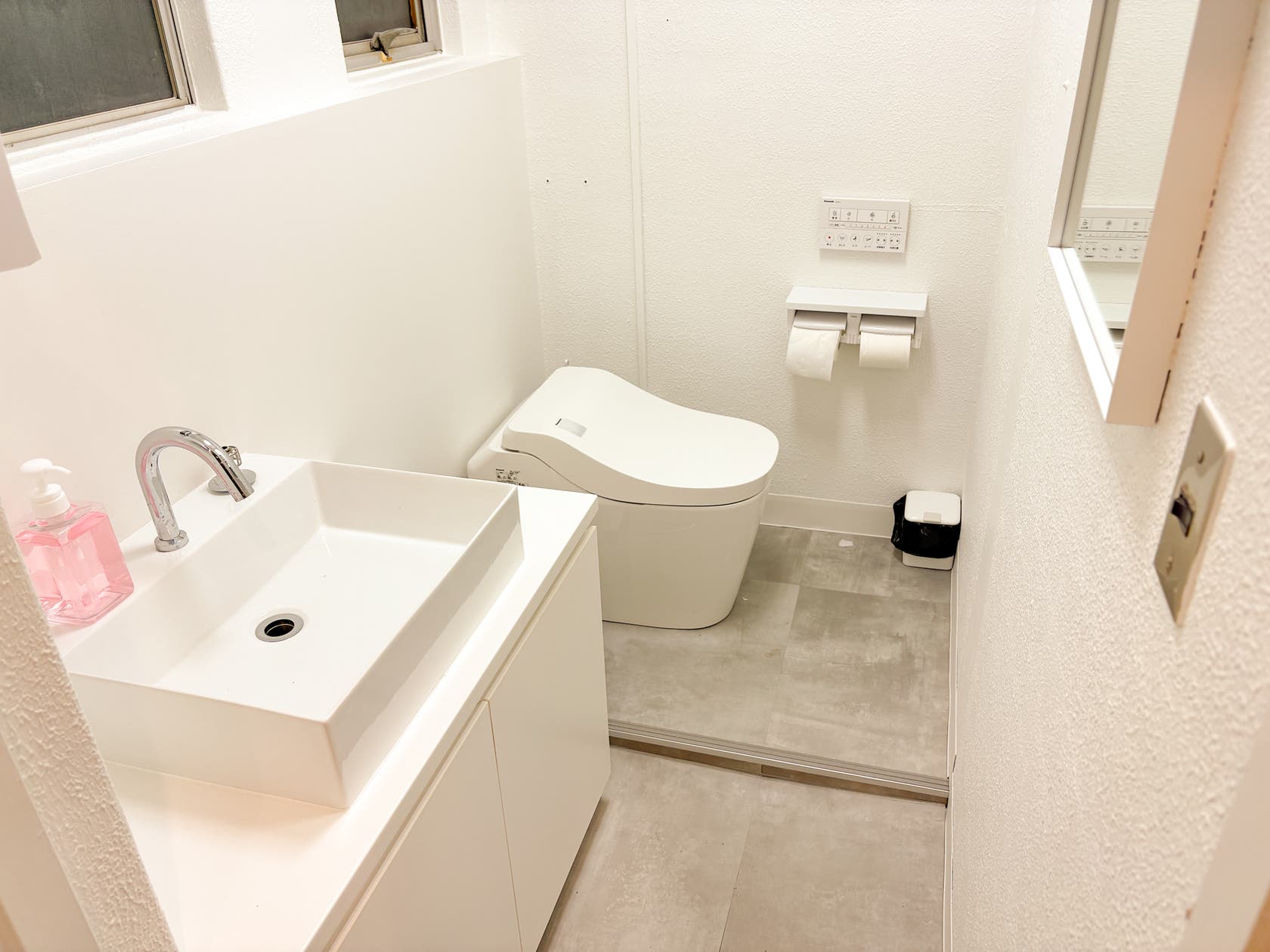 🌟1人のテレワークに🌟【東京駅徒歩5分｜コワーキングスペース｜8PS】完全個室/無料Wi-Fi/電源/31.5inモニターの写真17