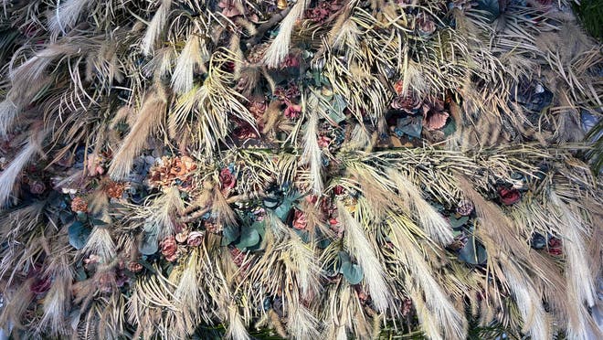 2号店 西新宿駅1分撮影スタジオ📷/機材無料📹/背景紙・モニターあり/真紅ベルベット/デザイナーズ家具🪑の写真26