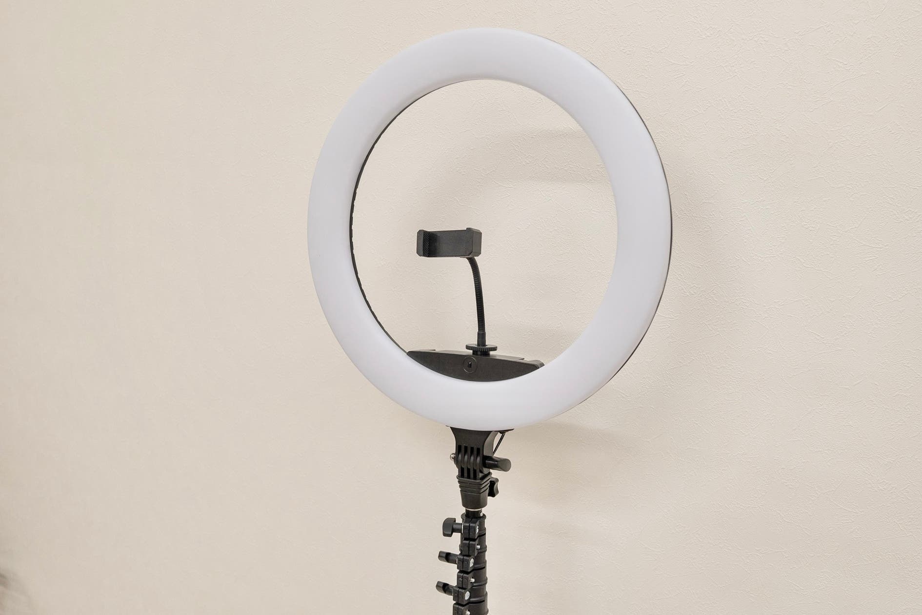 秋葉原駅3分岩本町駅1分🚃最大30名着席🎉30種類以上のボドゲ♪100㌅大型スクリーン🎬懇親会/イベント利用に🎤の写真24