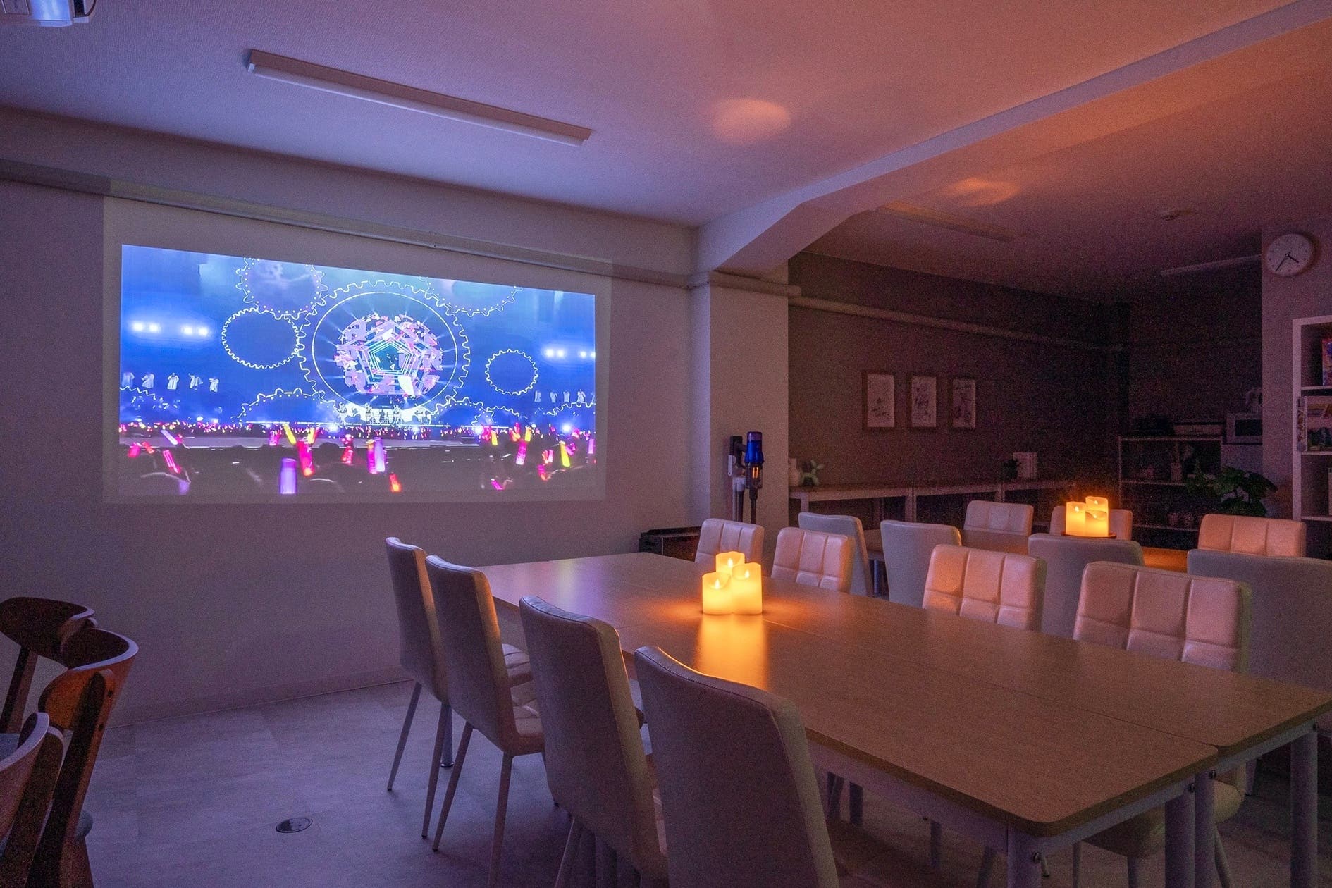 秋葉原駅3分岩本町駅1分🚃最大30名着席🎉30種類以上のボドゲ♪100㌅大型スクリーン🎬懇親会/イベント利用に🎤の写真28