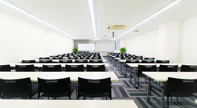【梅田駅地下直結で最高の立地！大阪駅前第１ビル！80名】プロジェクター・WiFi全て無料！ふれあい貸し会議室 梅田No127