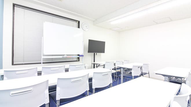【天神駅出口徒歩2分!16名!】40インチ大型モニター・10Gbps光回線・WiFi全て無料!ふれあい貸し会議室 天神No131の写真3