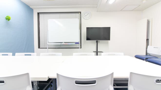 【天神駅出口徒歩2分!16名!】40インチ大型モニター・10Gbps光回線・WiFi全て無料!ふれあい貸し会議室 天神No131の写真7