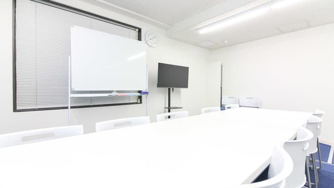 【天神駅出口徒歩2分!16名!】40インチ大型モニター・10Gbps光回線・WiFi全て無料!ふれあい貸し会議室 天神No131の写真10