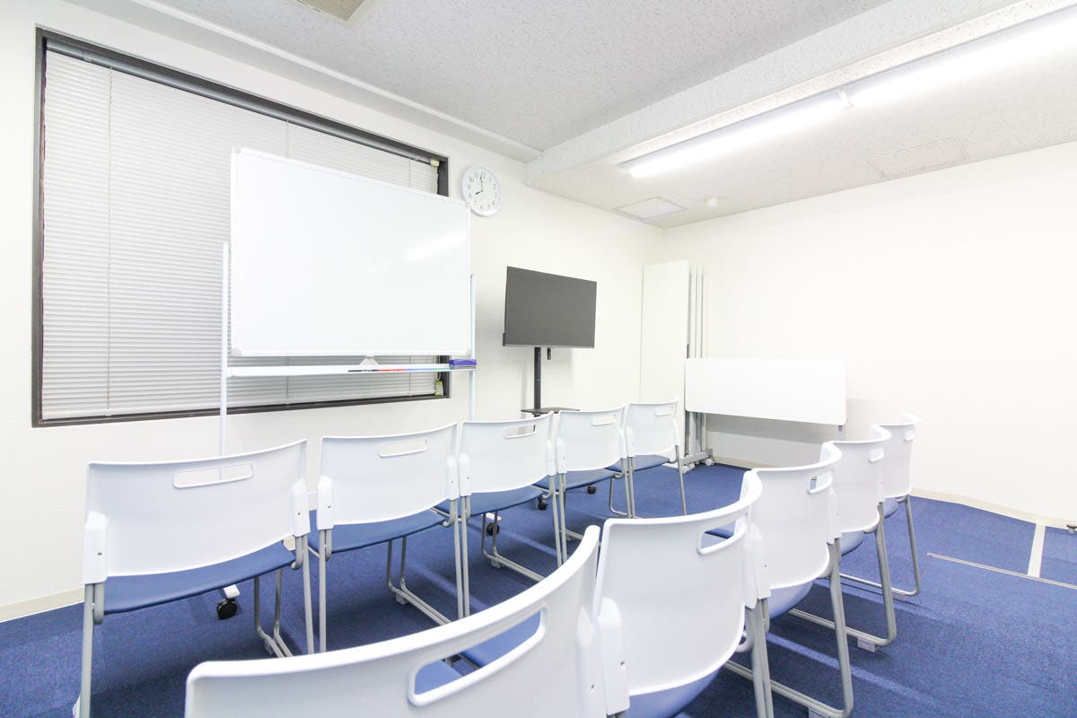 【天神駅出口徒歩2分！16名！】40インチ大型モニター・10Gbps光回線・WiFi全て無料！ふれあい貸し会議室 天神No131の写真11