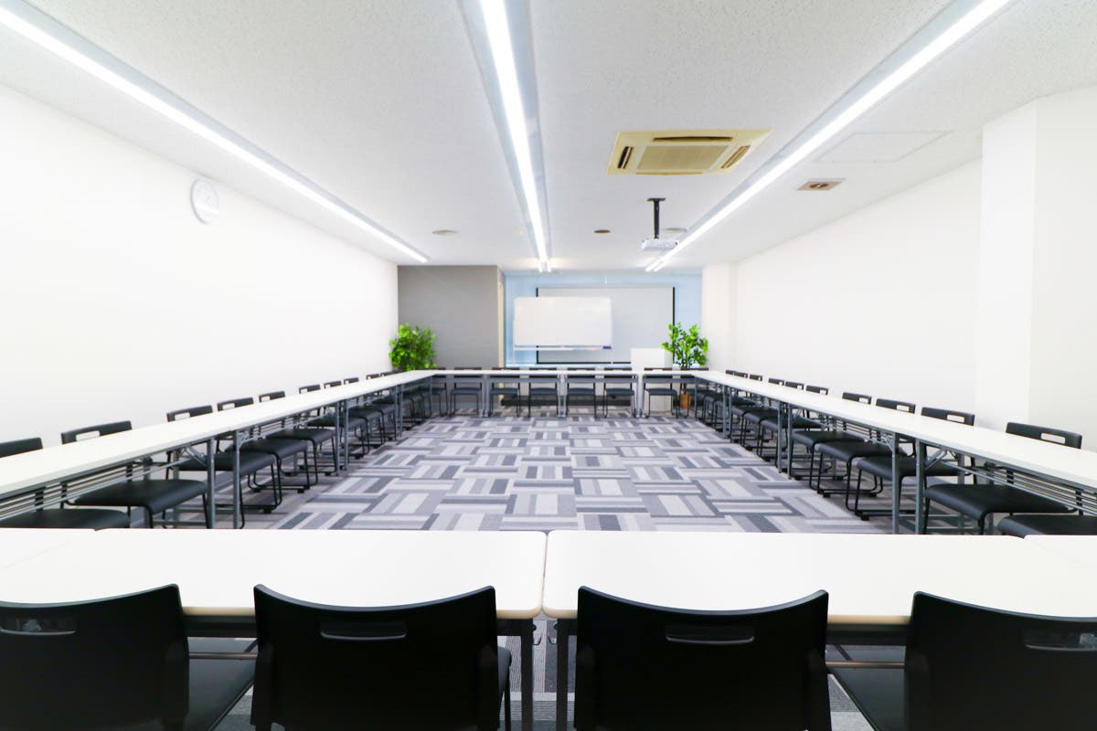 【梅田駅地下直結で最高の立地！大阪駅前第１ビル！80名】プロジェクター・WiFi全て無料！ふれあい貸し会議室 梅田No127の写真13