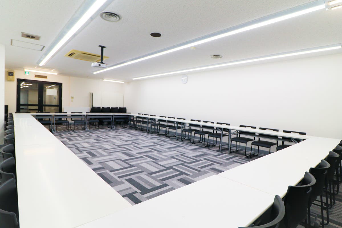 【梅田駅地下直結で最高の立地！大阪駅前第１ビル！80名】プロジェクター・WiFi全て無料！ふれあい貸し会議室 梅田No127の写真17