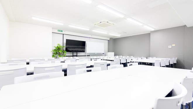 【天神駅出口徒歩2分!56名!】65インチ大型モニター・10Gbps光回線・WiFi全て無料!ふれあい貸し会議室 天神No130の写真7