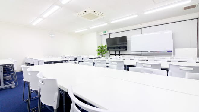 【天神駅出口徒歩2分!56名!】65インチ大型モニター・10Gbps光回線・WiFi全て無料!ふれあい貸し会議室 天神No130の写真8