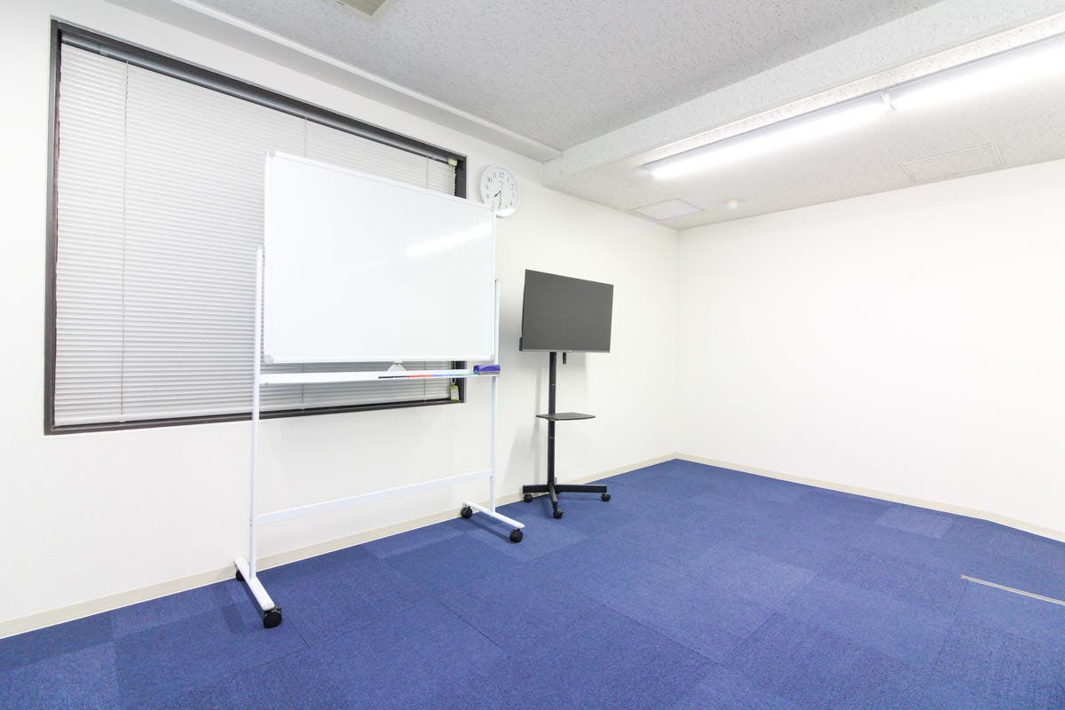 【天神駅出口徒歩2分！16名！】40インチ大型モニター・10Gbps光回線・WiFi全て無料！ふれあい貸し会議室 天神No131の写真17