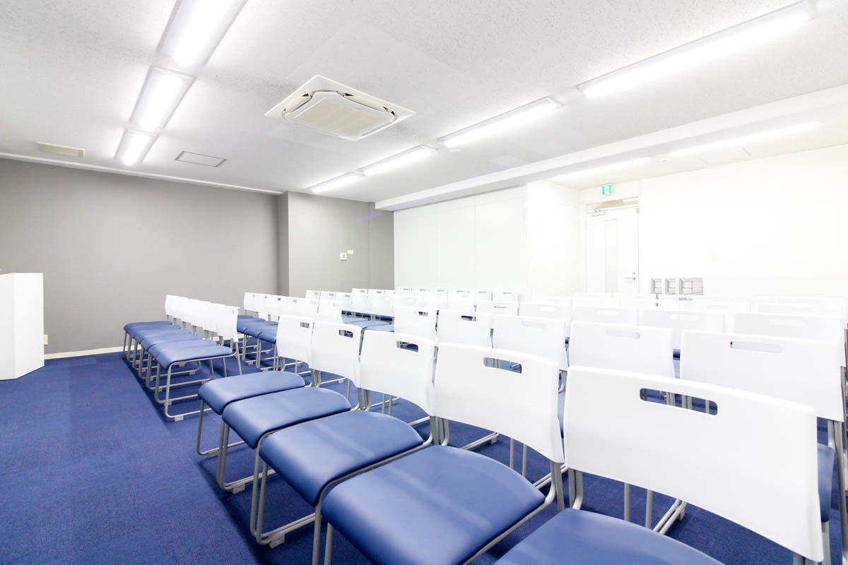 【天神駅出口徒歩2分！56名！】65インチ大型モニター・10Gbps光回線・WiFi全て無料！ふれあい貸し会議室 天神No130の写真19