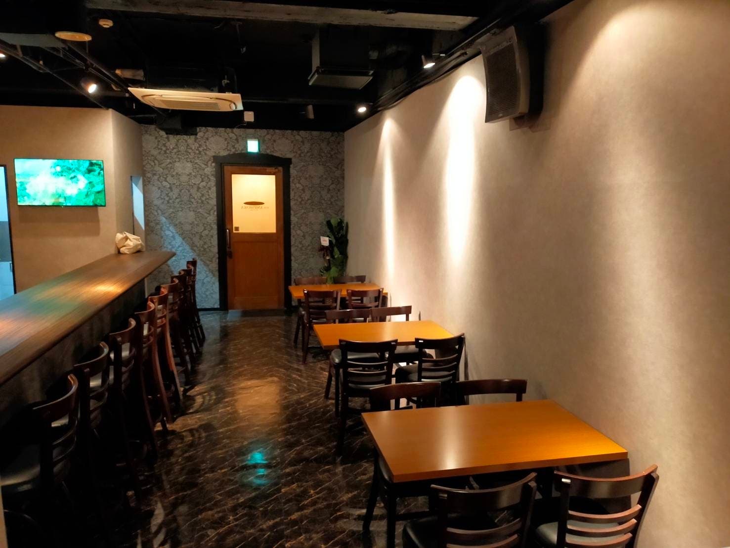 西新駅3分｜カラオケ付隠れ家バーの写真5