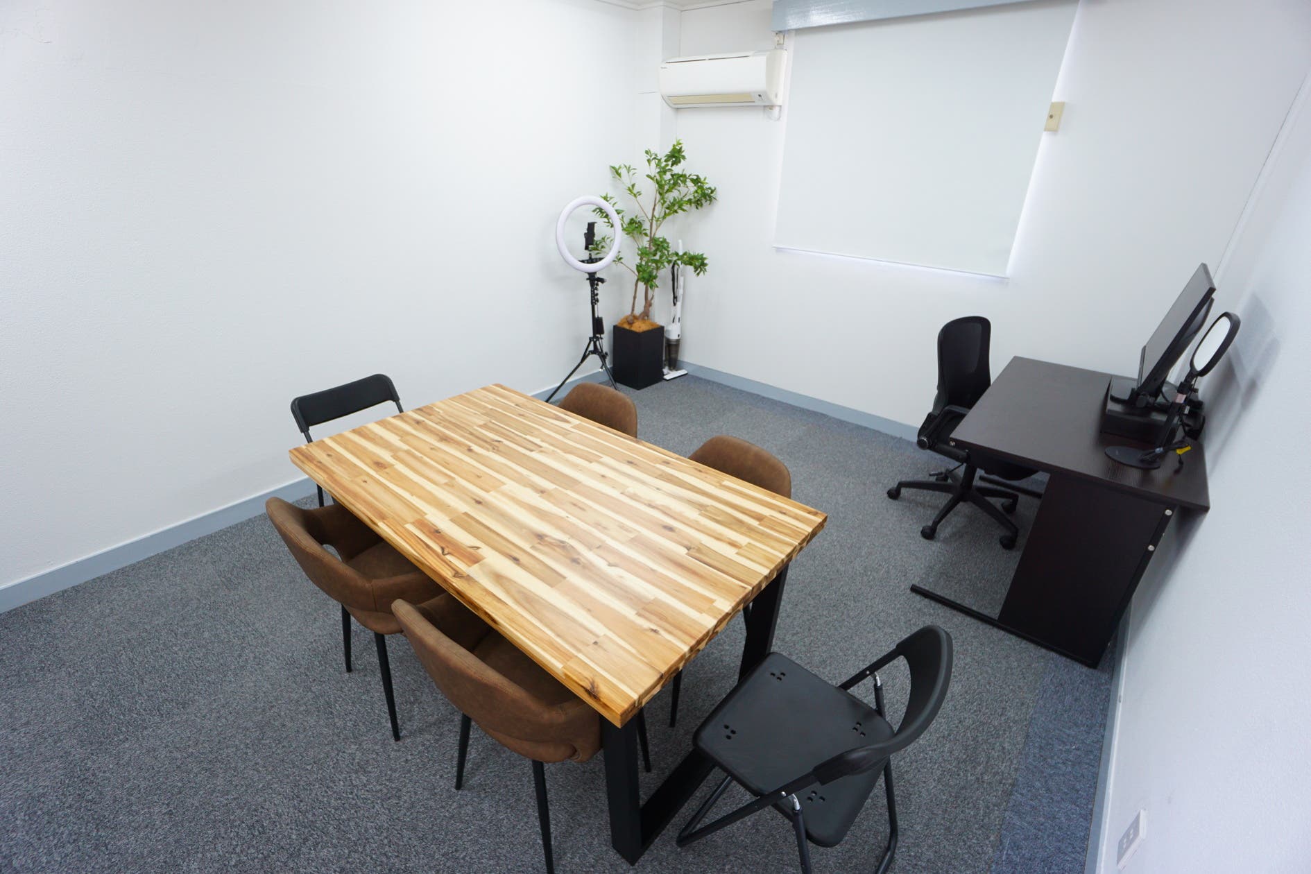 ＜ミニマルオフィス新宿＞便利な新宿駅近く🚃高速光回線Wi-Fi📶テレワーク/Zoom/会議/商談/面接の写真5