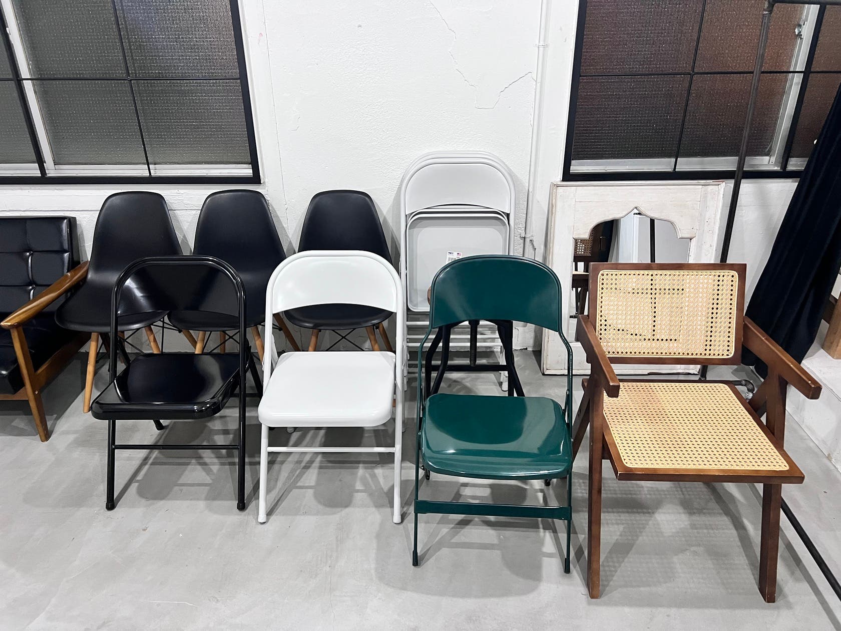 吹抜けのインダストリアルな倉庫型スタジオ。駐車車あり！ ２Fはモルタル床と白壁。の写真26