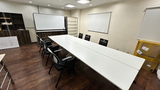 広島市中区三川町中央通り沿い!ZOOM会議やリモートでも使える会議室! ・約13坪のスペースでセミナーにピッタリ!の写真5