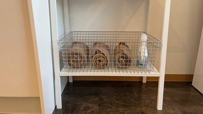 新小岩駅から徒歩4分。3階会議室。着席人数6名。会議、商談、面接などの写真12