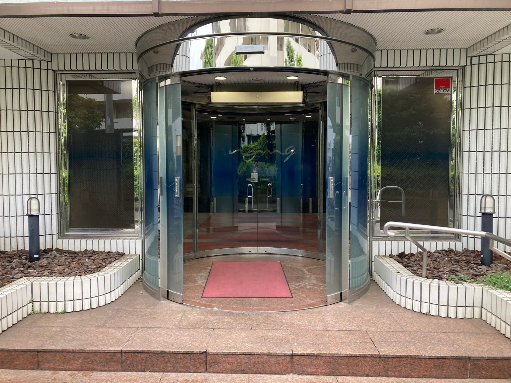 ★平日１時間８７８円★高田馬場3分・会議・女子会・最大8名までOK・高速Wi-Fi・ホワイトボード・モニター・ゲーム等無料の写真8