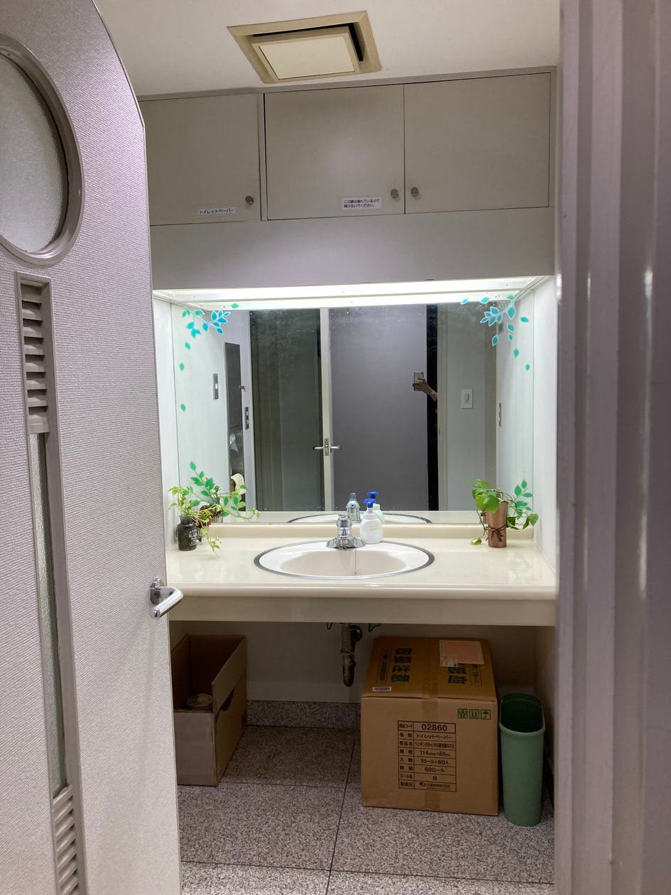 ★平日１時間８７８円★高田馬場3分・会議・女子会・最大8名までOK・高速Wi-Fi・ホワイトボード・モニター・ゲーム等無料の写真12