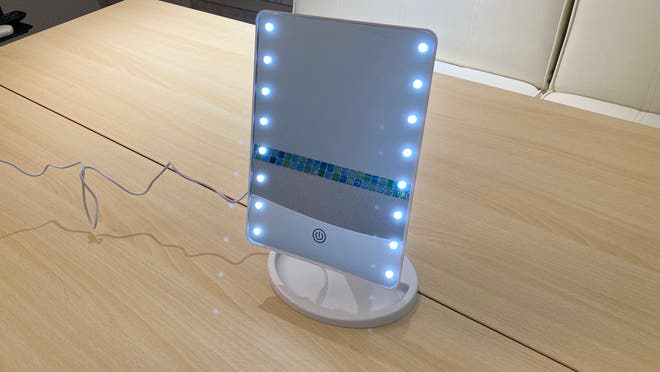 ★平日1時間878円★高田馬場3分・会議・女子会・最大8名までOK・高速Wi-Fi・ホワイトボード・モニター・ゲーム等無料の写真5