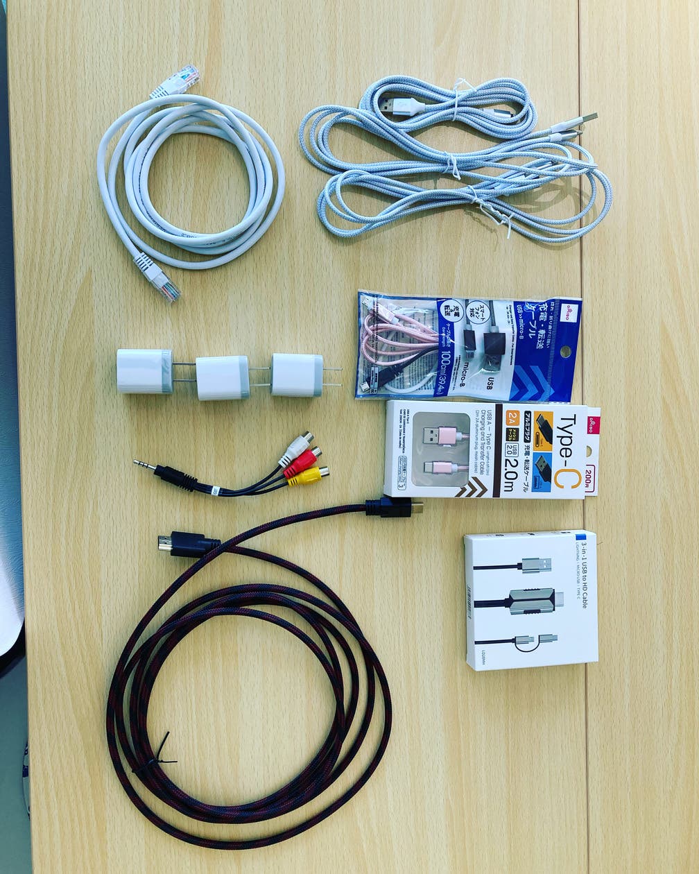 ★平日１時間８７８円★高田馬場3分・会議・女子会・最大8名までOK・高速Wi-Fi・ホワイトボード・モニター・ゲーム等無料の写真4