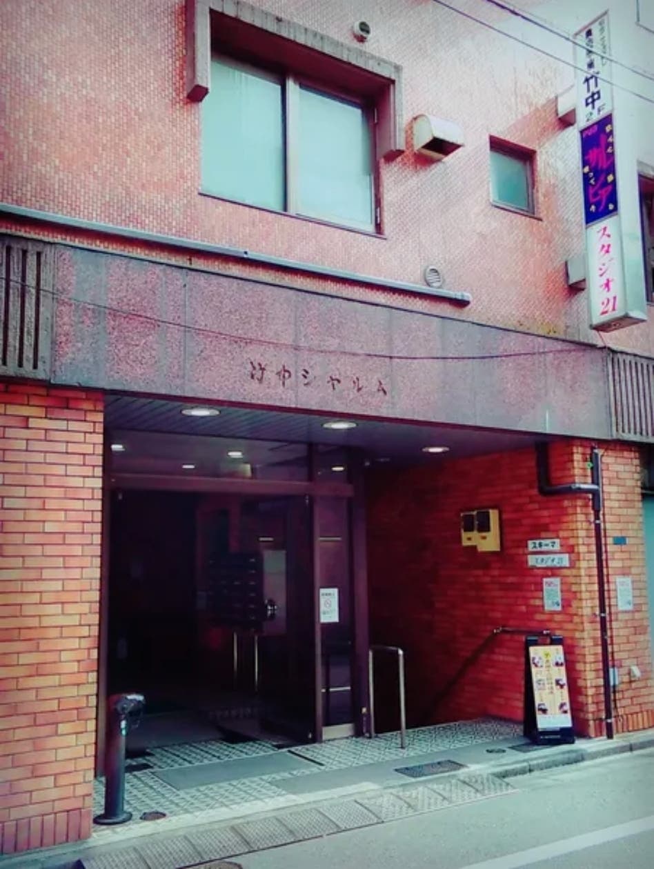 【浅草橋・蔵前】駅近／広々 地下スペース／膝に優しい衝撃吸収床／壁二面鏡／暗闇✨ピカピカLED✨の写真17