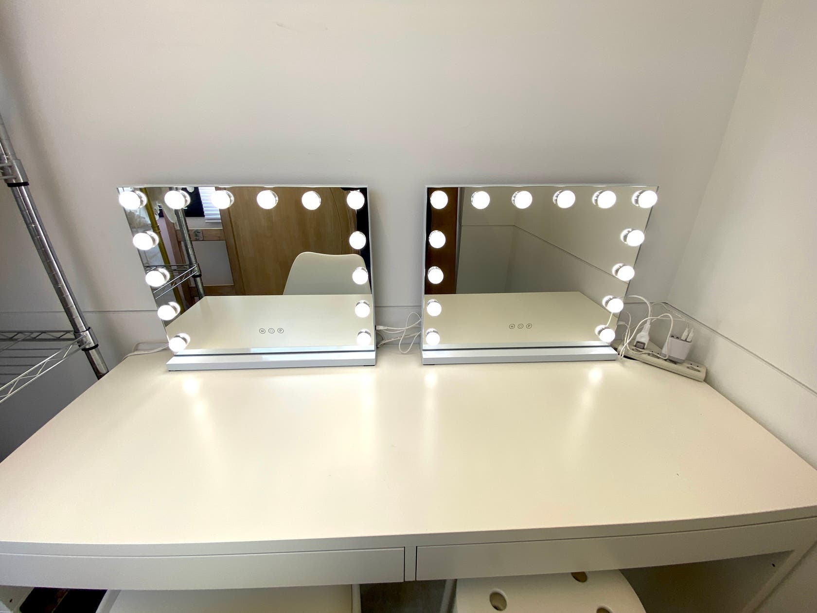 【花とつながる無限・白のファンタジー】４面自然光｜シンデレラ馬車｜満月｜階段｜漆喰白壁｜ドレス着放題！｜撮影機材無料!の写真29