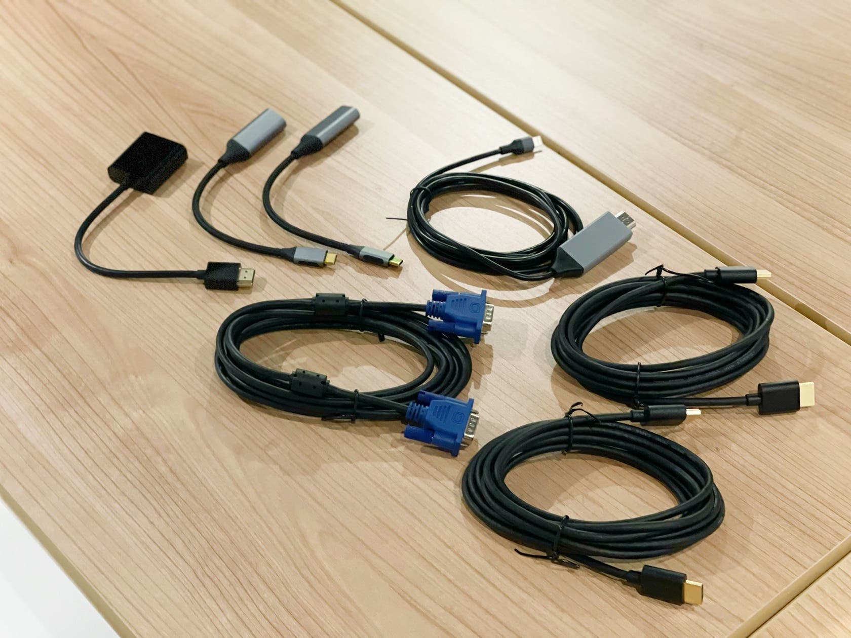 【静岡駅4分、12名利用可】完全個室！モニター・ホワイトボードあり！ WIFI無料！貸し会議室ユニエル 静岡Dの写真9