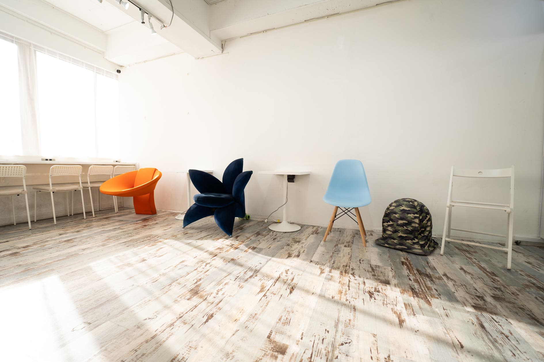 クリスマスOK🎄1号店 窓5m自然光◎｜新宿西口駅2分/JR新宿駅7分｜機材無料◎撮影スタジオ｜土足！エレベーター有｜90平米の写真23