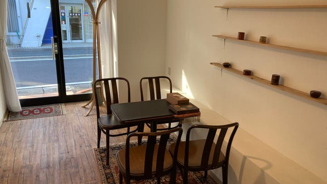 今池の路面店、骨董、個展、喫茶、小物販売スペースの写真3