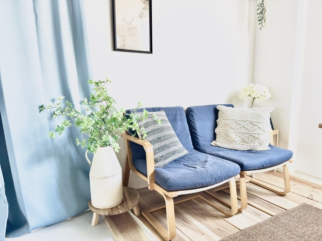 ベストホスト運営✨【目白駅3分】天高5m自然光の入る広い倉庫スタジオ！ダンス練習、窓際・白壁撮影/アンティーク&ビンテージ家具の写真12