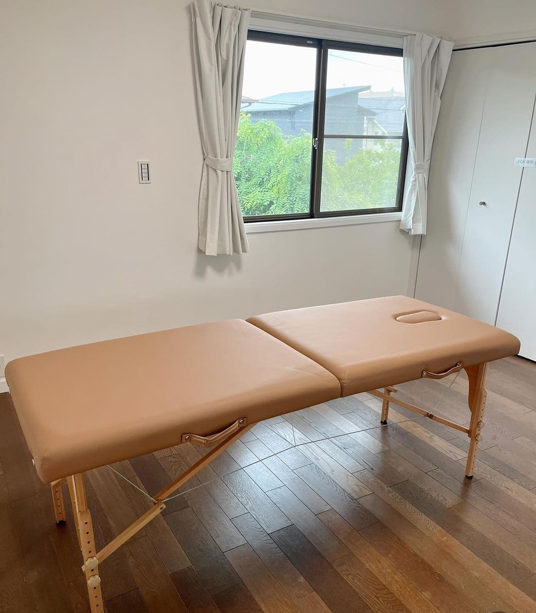 施術ベッドの画像1