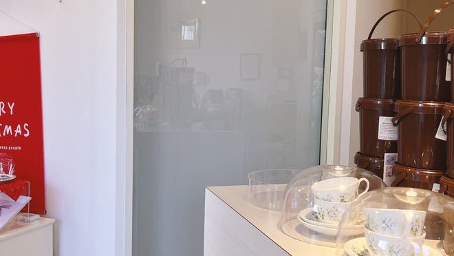 埼玉県鴻巣駅徒歩15分。洋菓子店3月のうさぎ内グランドピアノレッスン室の写真3