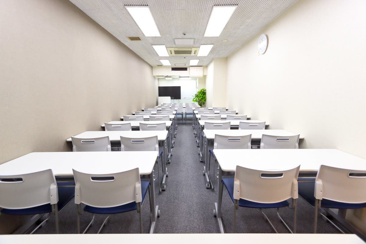 【JR新橋駅目の前！36名】プロジェクタ―・WiFi無料！10Gbps回線！ふれあい貸し会議室 新橋No125 ニュー新橋ビルの写真1