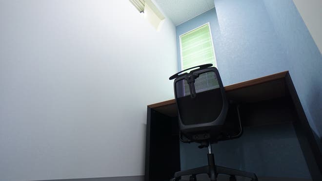 <ハニーコムコム稲毛 ワークNo.10>半個室のコワーキングスペース💻声出し不可🚫光回線Wi-Fi📶電源🔌テレワーク/自習の写真13