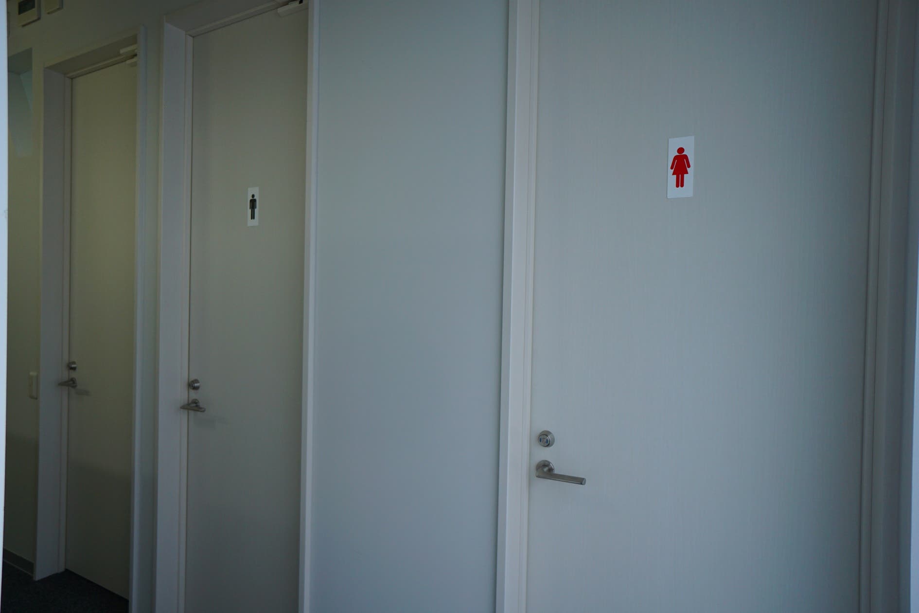 ＜ハニーコムコム稲毛 ワークNo.15＞半個室のコワーキングスペース💻声出し不可🚫光回線Wi-Fi📶電源🔌テレワーク/自習の写真17