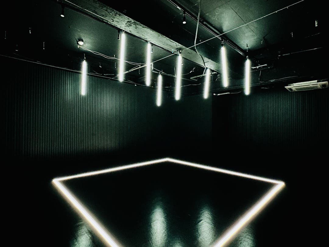 🏆2024年ベストホスト賞受賞🏆【駅徒歩1分】黒とコンクリートのインダストリアルなスタジオ・撮影スペース📸ダンス/Youtubeの写真18