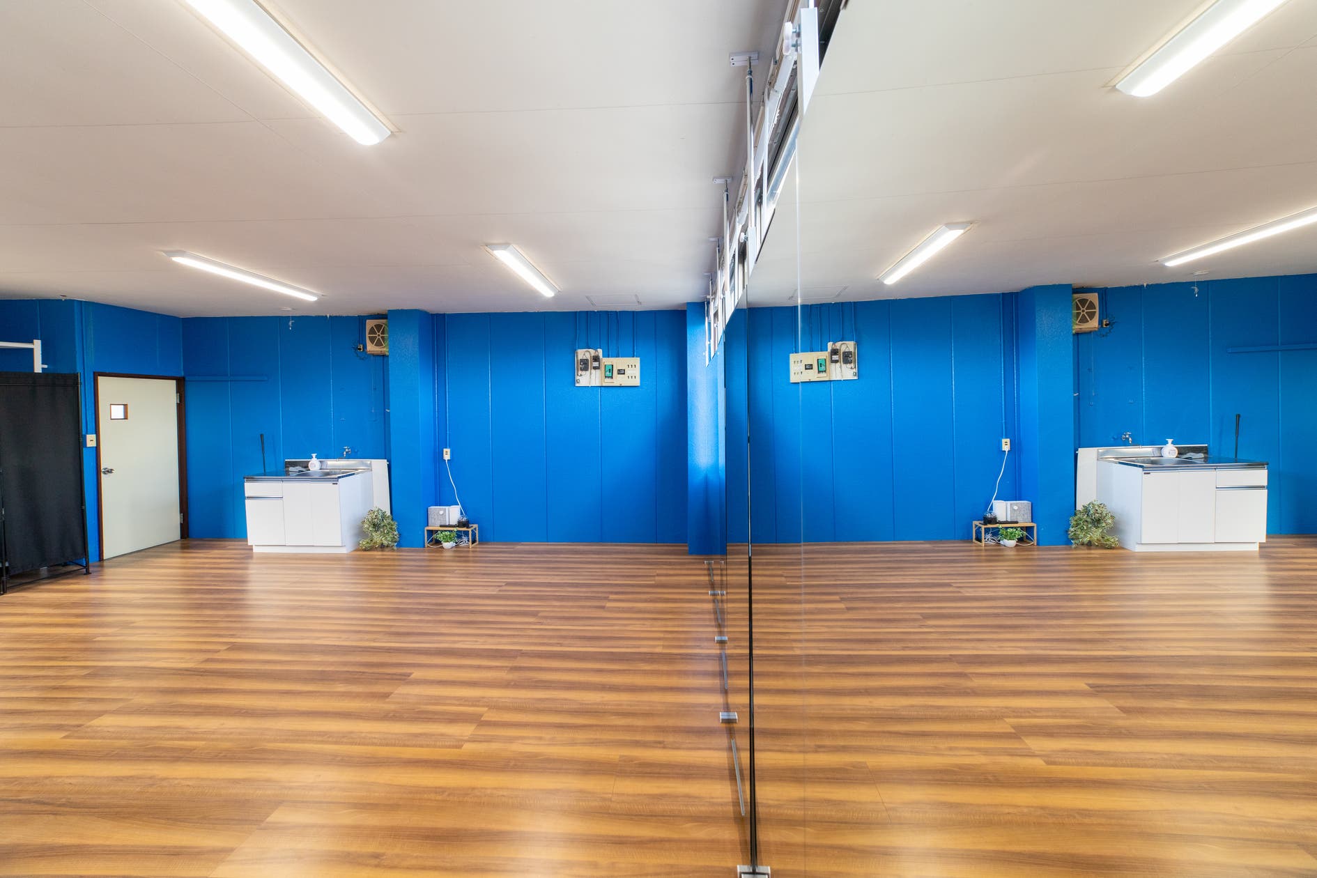 【★オープン価格★】熊谷駅徒歩5分★ダンスができるレンタルスタジオ【24時間営業】全長4.8mの大型鏡設置！の写真6