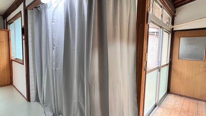 【子ども用備品が充実】アンティークドアと緑の外壁がかわいい古民家モダンな路面の広々土間スペース!の写真23