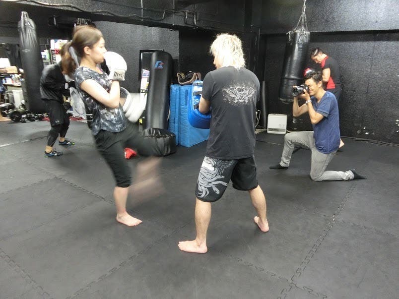 【東新宿駅2分】撮影・配信・本格トレーニングに！89㎡の広々としたキックボクシングジムの写真13