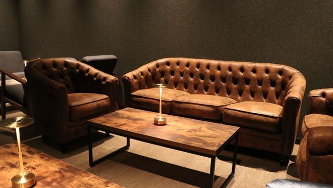 【カラオケルーム】★飲み放題あり★新橋駅徒歩1分!特別空間✨駅近レンタルスペース🏠隠れ家風🔐大人数OK😍の写真1