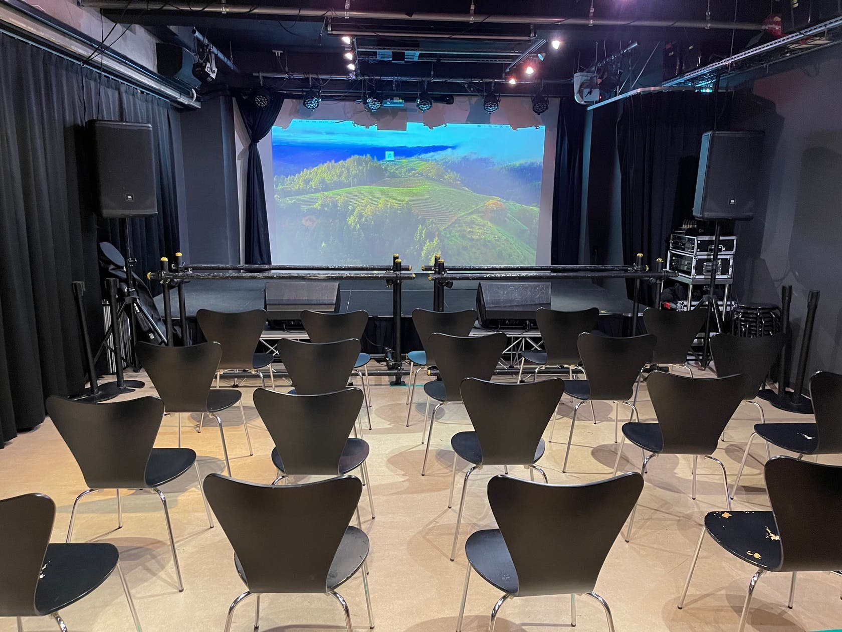 プロジェクターの画像1