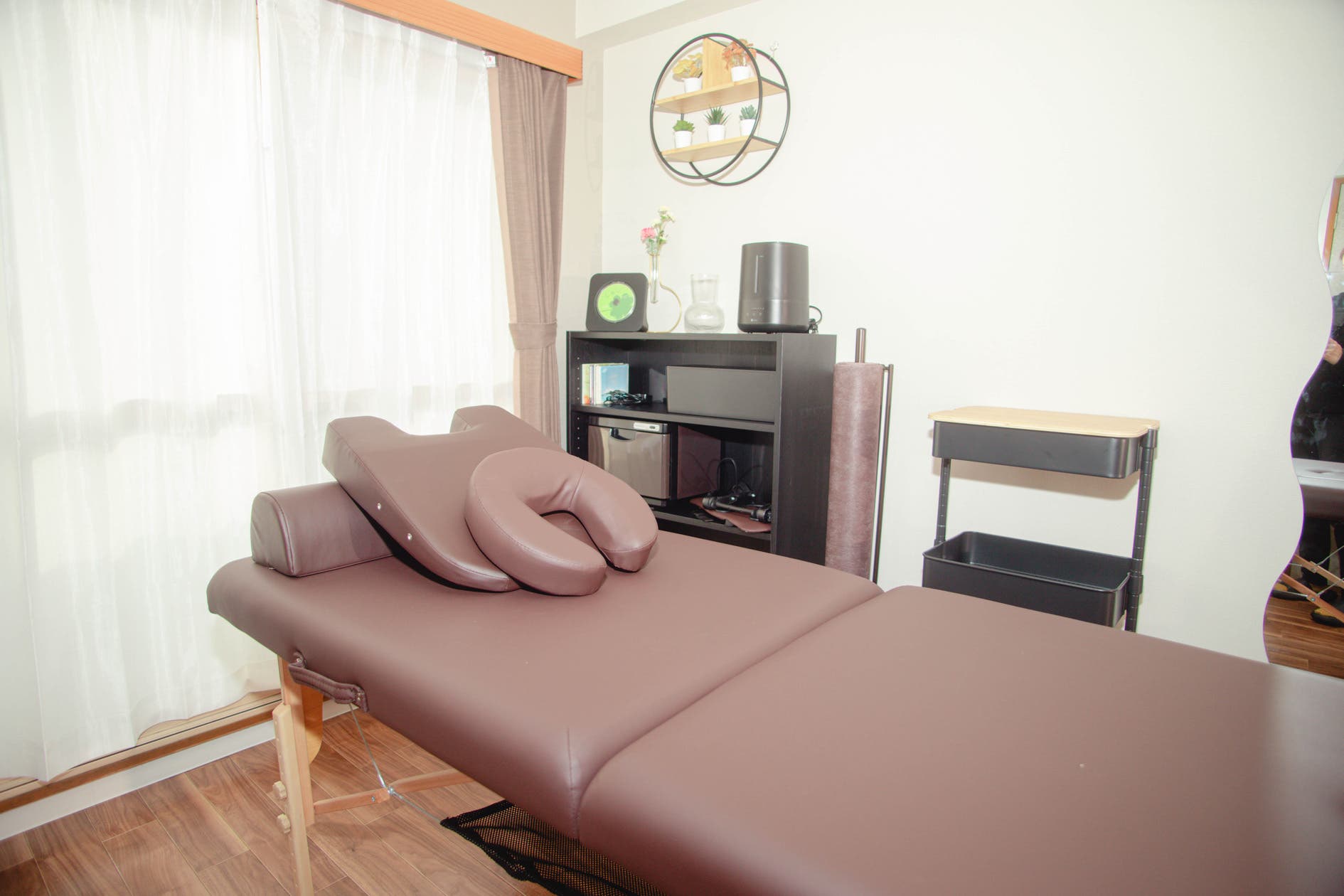 《エアコン完備》　札幌バスセンター前駅5分＞駐車場有！完全個室のレンタルサロンの写真9