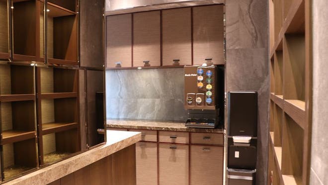 【1~4名ソファ席】名古屋市則武新町イオンモール/フリードリンク/Wi-Fi/充電器/テレワークや商談に最適の写真3