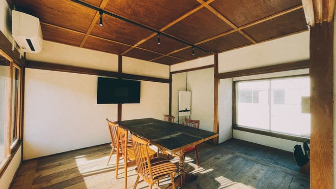 上諏訪駅から徒歩7分、まちの中にある、 静かなレンタルスペースですの写真3