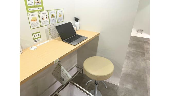 🌟隙間時間のテレワークに最適🌟【上野駅徒歩1分|コワーキングスペース|3(C)】カウンター/無料Wi-Fi/電源の写真2